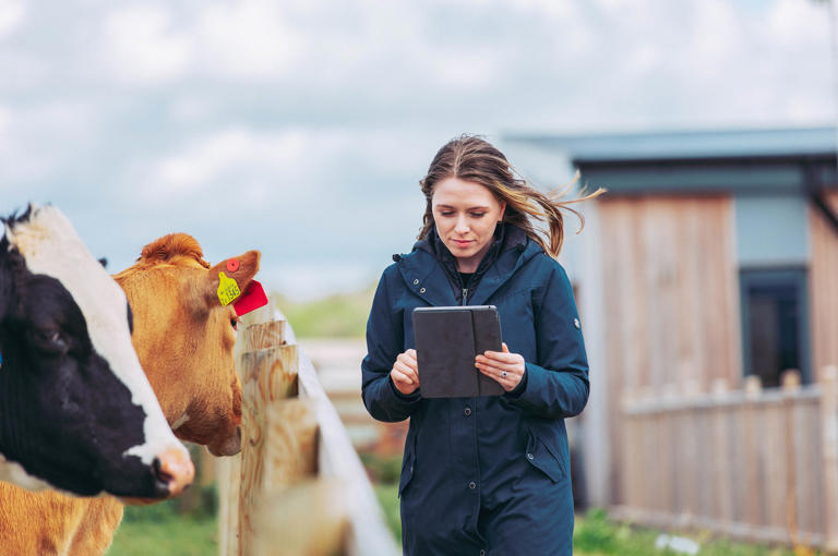 Studentship Scheme Hartpury University Studentship Scheme Hartpury University